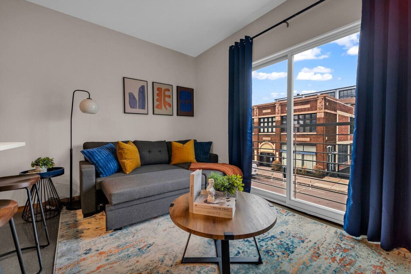 Your Stylish Midtown Getaway In Detroit - Detroit, MI