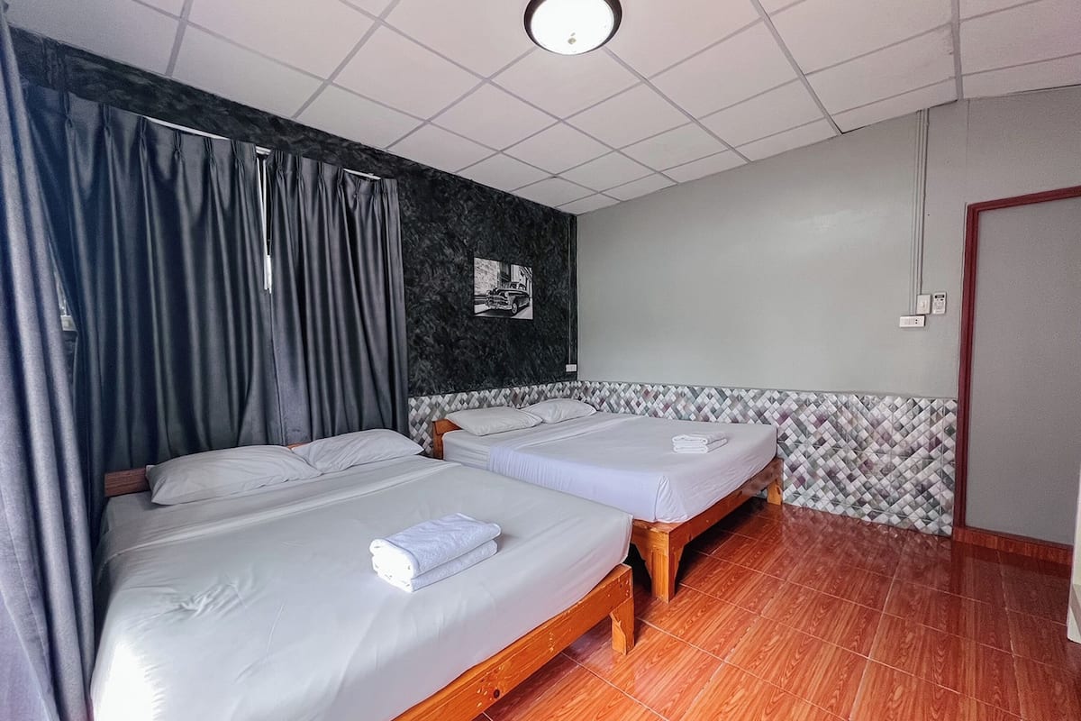 Vila com design assinado | Frigobar, escrivaninha, Wi-Fi de cortesia, roupa de cama