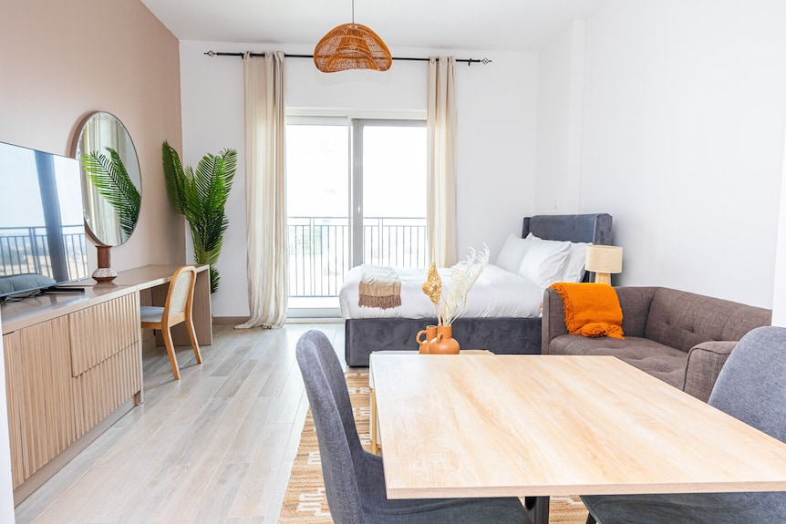 Bloomfields Stu Waterfront Studio Yas - Abu Dhabi Airport (AUH)