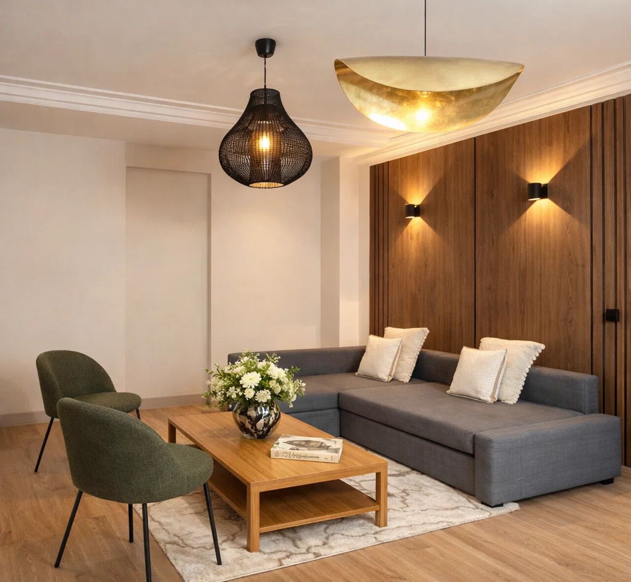 Apartamento Superior, Vista para a cidade | Sala de estar | Smart TV de 80 cm com canais digitais 