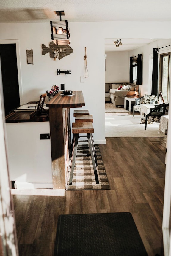 Centrally Located "Perch Lake Bungalow" W/hot-tub! - Minnesota