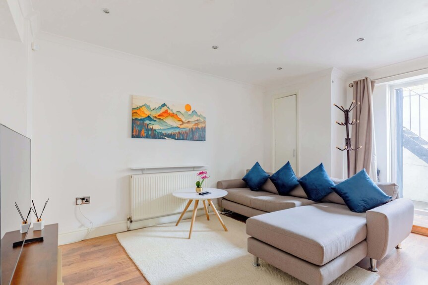 Snug 2bd Flat With Patio, Heart Of North London - King's Cross station - London