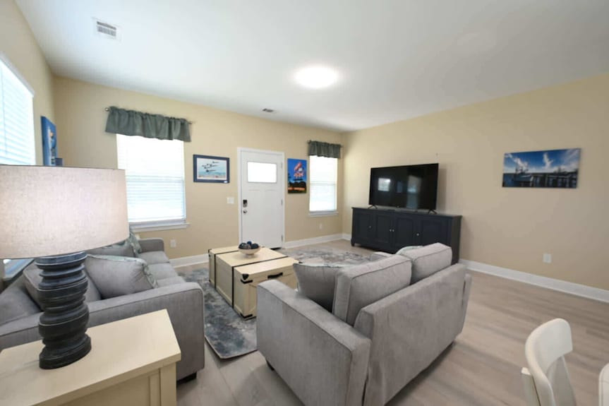 Cottage On 10th Cozy Retreat Near Downtown & Beach - Pensacola, FL