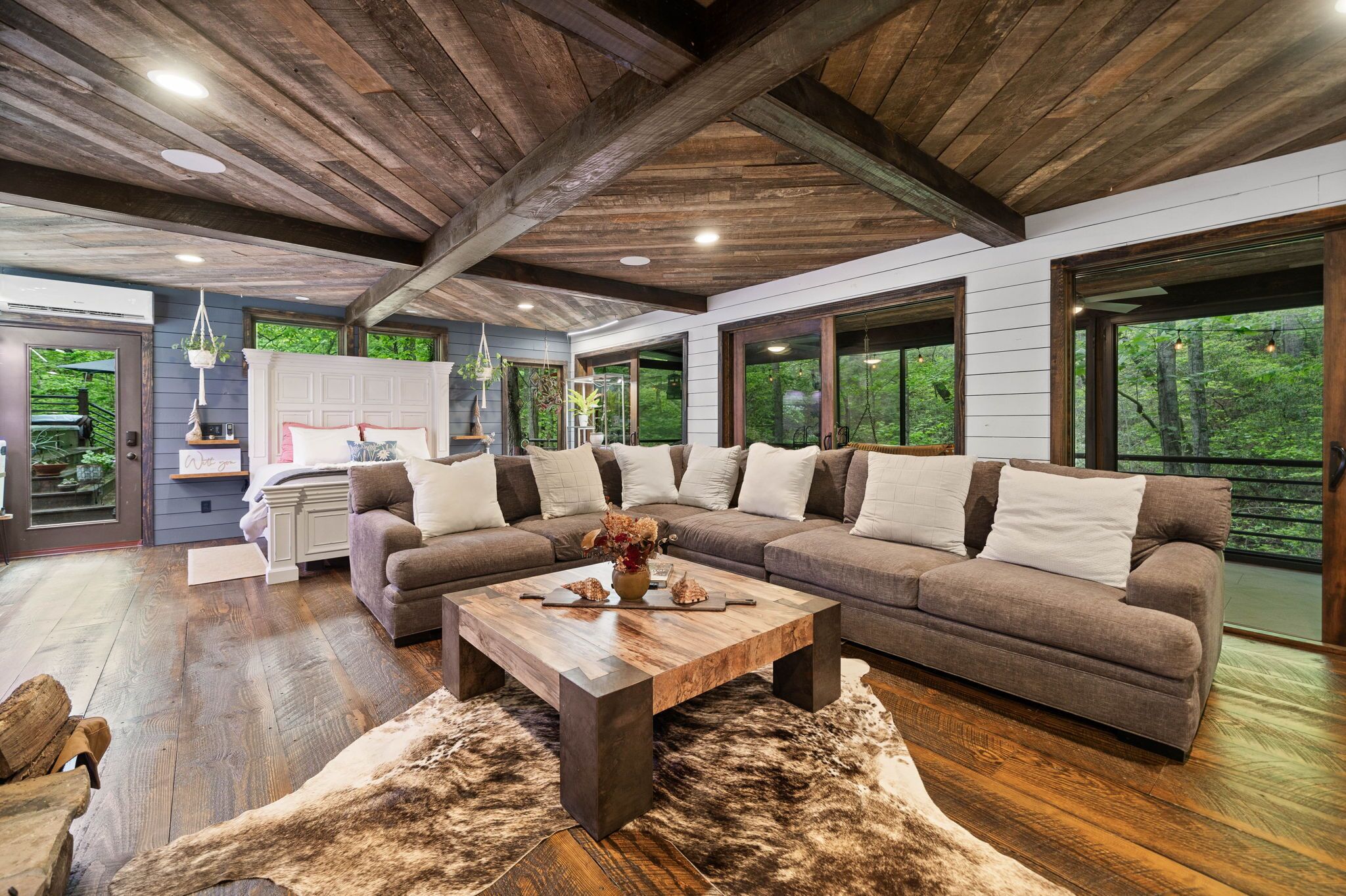 Modern, Luxurious Cabin For Two Located On A Cascading Waterfall - Wifi - Jasper, GA