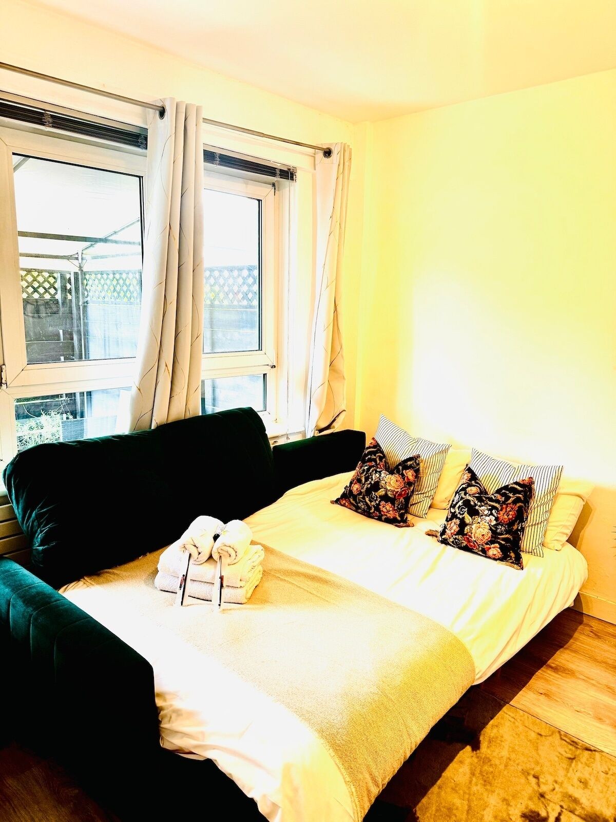 Modern Apartment Near Canary Wharf - London