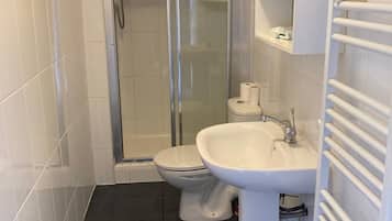 Quarto Duplo Comfort, 1 cama de casal (External Bathroom) | Casa de banho