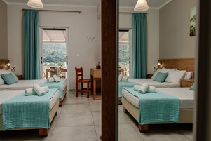 Estúdio, vista para o jardim | Cofres nos quartos, quartos à prova de som, Wi-Fi de cortesia