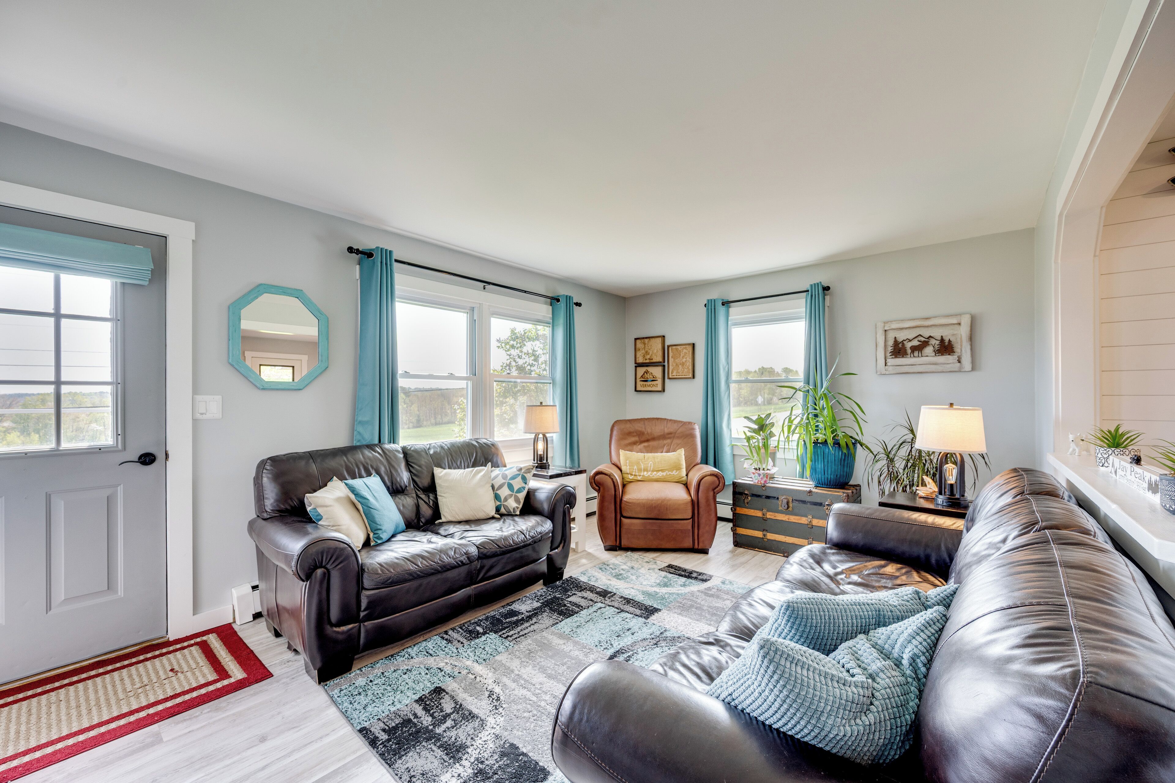 8 Mi To Jay Peak Resort: Scenic Retreat W/ Deck - Vermont