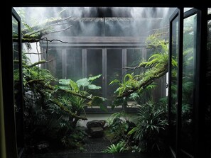 Casa panorâmica | Escrivaninha, espaço de trabalho para notebook, cortinas blackout