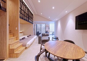 Quarto Premium, não fumadores (Family Suite Max8 Comfort4 with Sauna) | Secretária, secretária adequada para computadores portáteis 