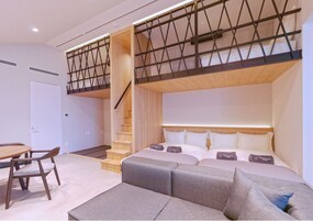 Quarto Premium, não fumadores (Family Suite Max8 Comfort4 with Sauna) | Secretária, secretária adequada para computadores portáteis 