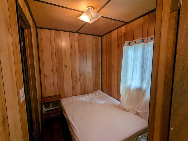 Traditional Tiny Wood Cottage #23 Camping Style Cottages 5 Minutes To The Beach! - Wasaga Beach