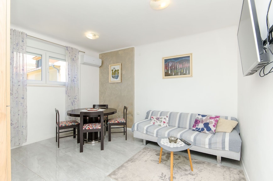 Apartment Sun City (119301-a1) - Split - Split