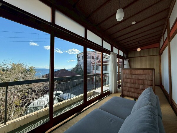 Azamian Atami - Atami