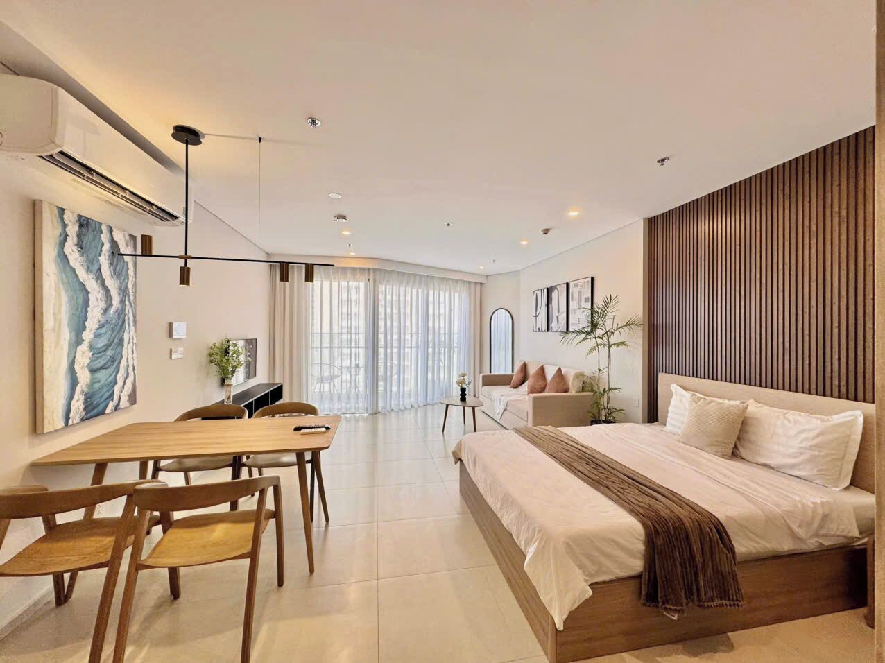 Apartamento, 1 quarto, Vista para a cidade | Com decoração personalizada, com mobília individualizada, secretária 