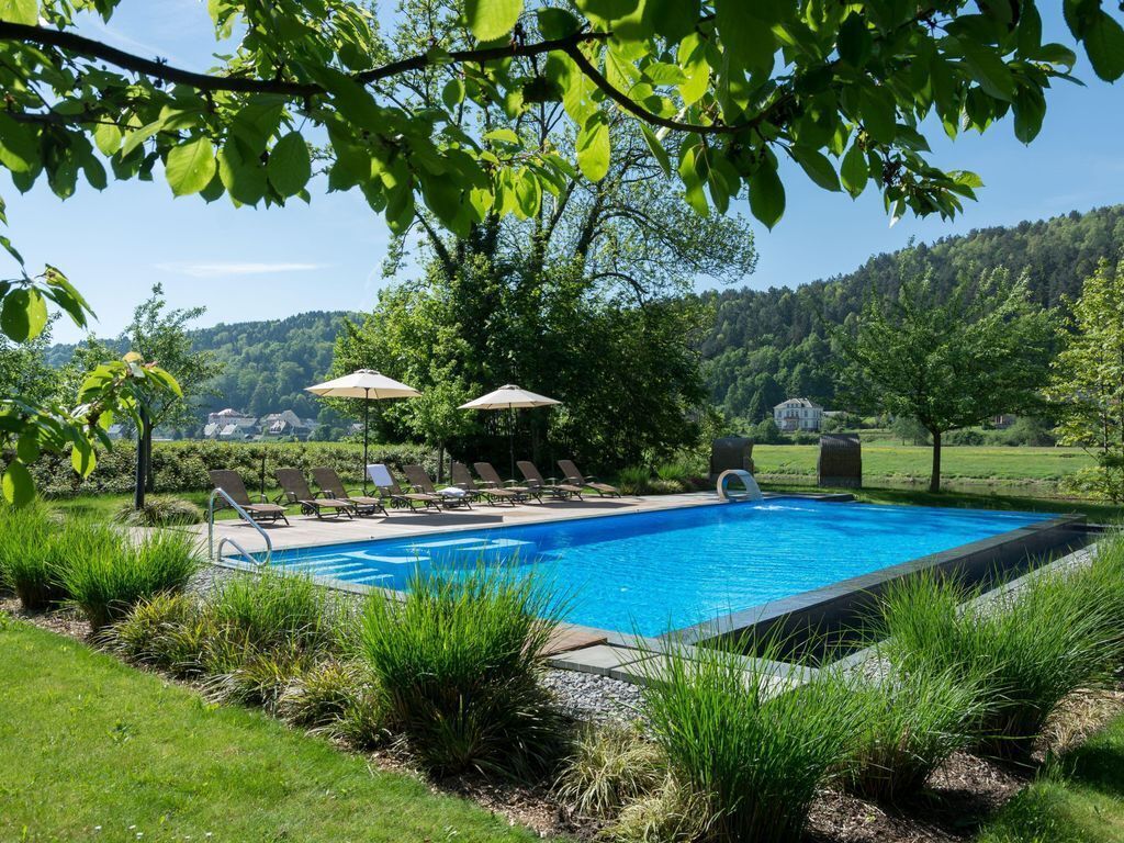 Comfort Room - For 1 To 3 Persons - Parkhotel Bad Schandau - Bad Schandau