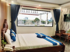 Quarto Duplo Panorâmico, 1 cama king-size, Vista para a cidade | Lençóis de algodão egípcio, roupa de alta qualidade 