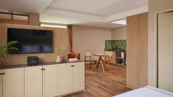 Estúdio superior | Roupas de cama premium, frigobar, cofres nos quartos, escrivaninha
