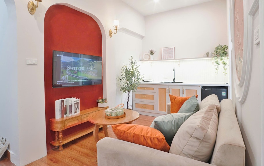 Boutique Heritage Hotel Apartment-superb Old Street View-elevatorsuper Central - Hanoi