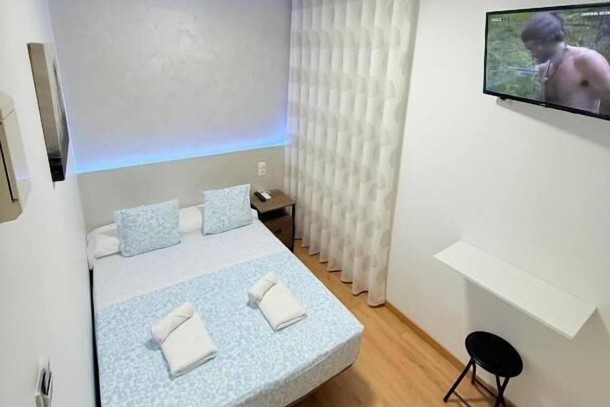 Economy Double Room (Shared Bathroom) | Wi-fi grátis 