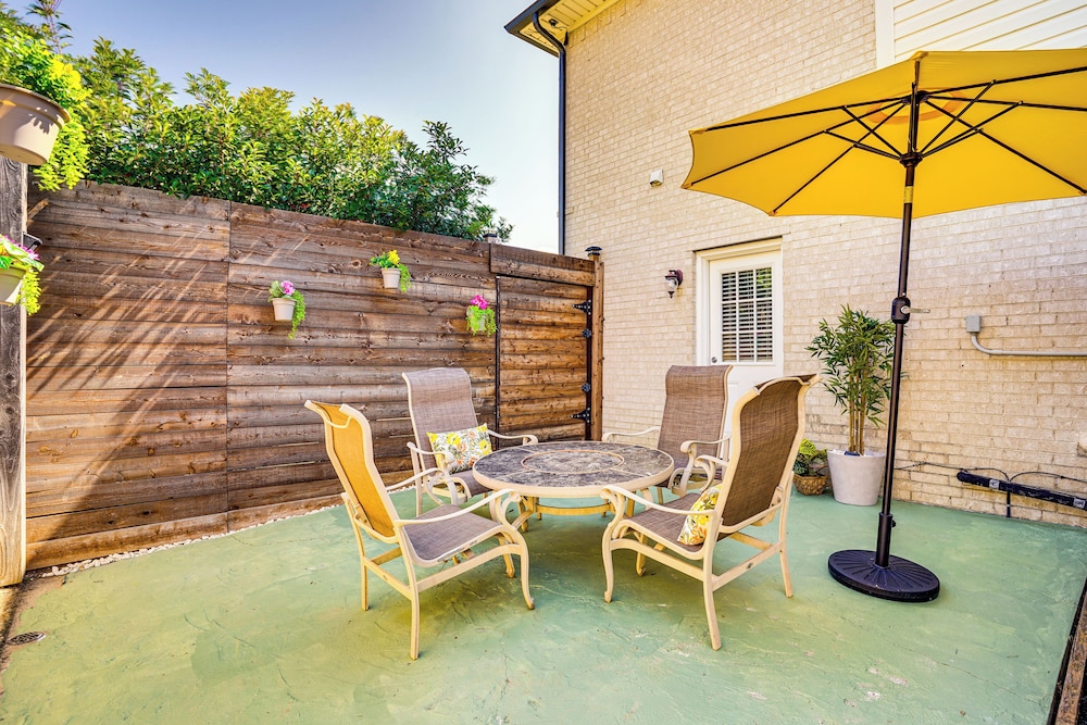 Explore & Unwind: Charming Bedford Apartment - Southlake, TX