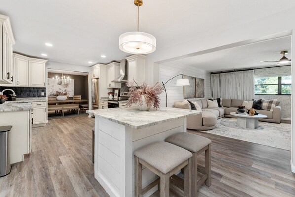 Casa, 5 quartos | Área de estar