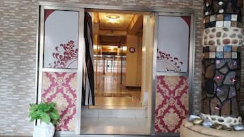 Entrada (vista interior)