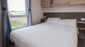 4 quartos, individualmente decorados, individualmente mobiliados