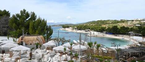 Quarto casal luxo, sacada, vista para o mar | Vista da sacada