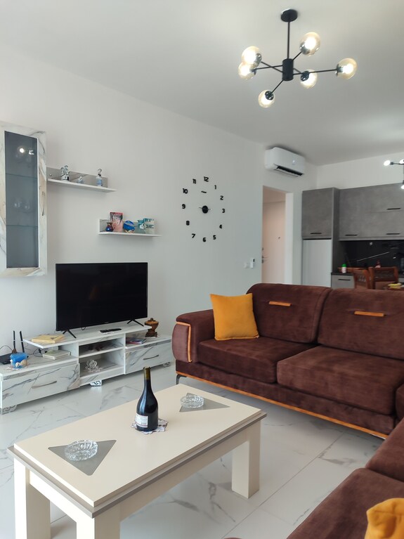 \Nsea View Apartment Good Location Parking, Free Wifi , Complete For A Long Stay\n - Saranda
