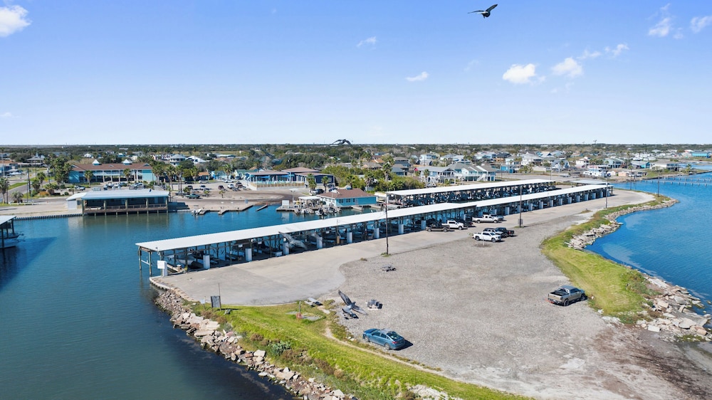 Bluff's Landing Lodge - Corpus Christi