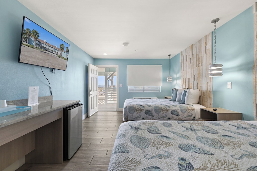 Texas Gulf Coast Family Room - Private Entry & Marina Views - Corpus Christi, TX