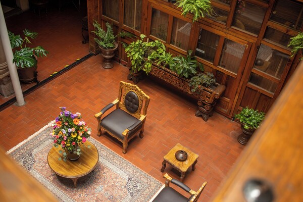 Hotel Los Escudos - Pátzcuaro
