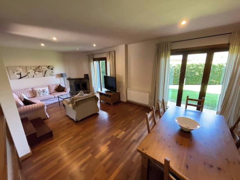 House In The Middle Of Nature Surrounded By Mountains - Bagà