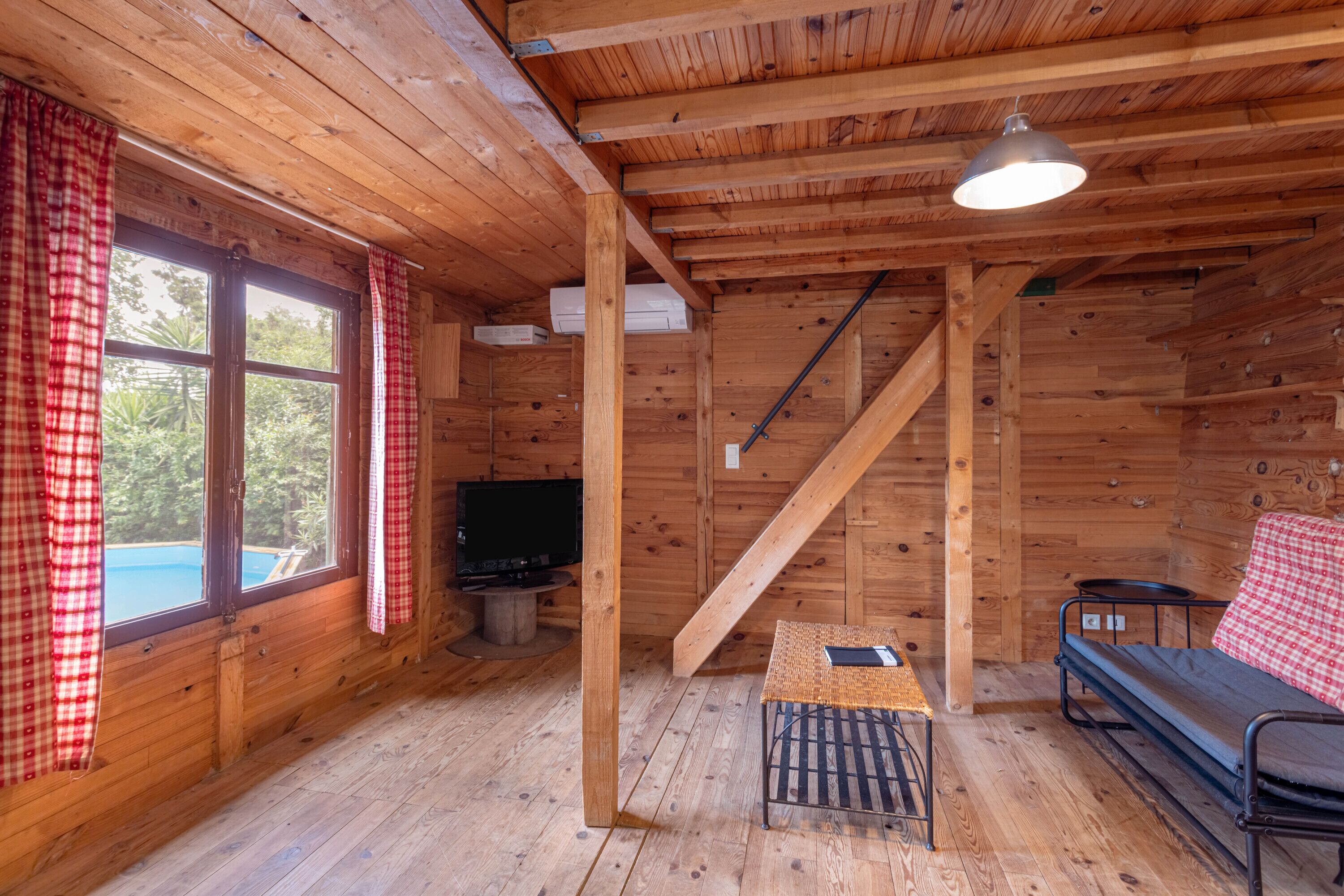 Chalet "Petite Maison De Bois" Avec Vue Sur La Montagne, Wi-fi Et Climatisation - Pyrénées