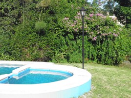 Piscina exterior sazonal