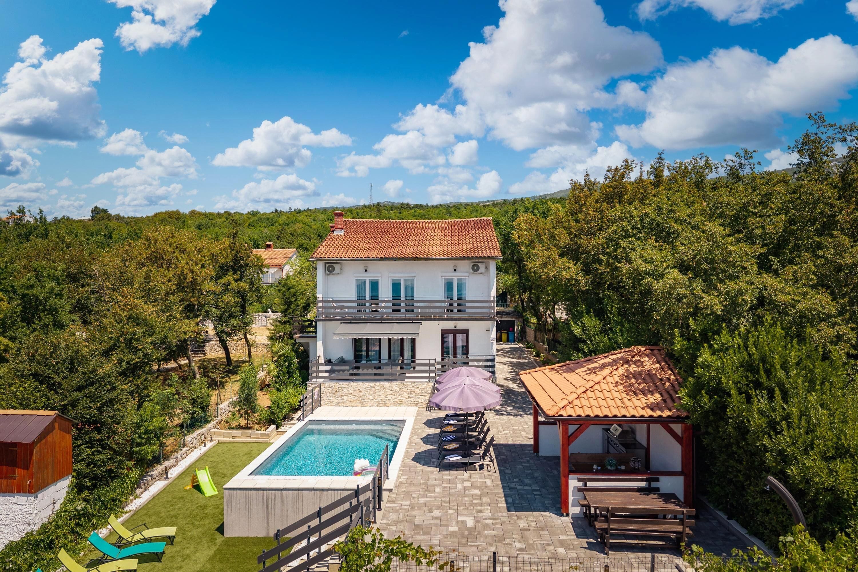 Casa Familiar, vários quartos, 2 casas de banho (Villa Natali With Pool And Sea View) | Exterior