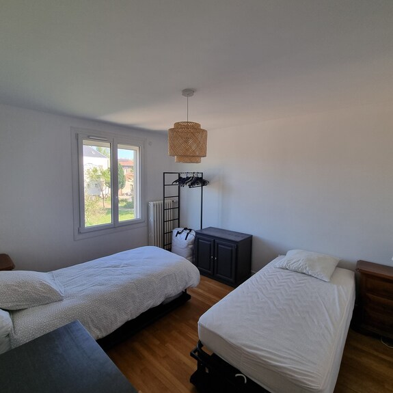 Châlons : Cocooning Stay With Balneo, Garden And Garage - Châlons-en-Champagne