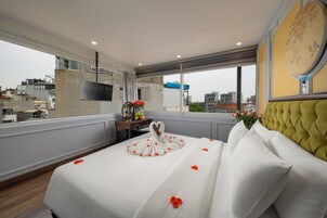 Quarto Royal | Roupa de alta qualidade, minibar, cofre no quarto, secretária 