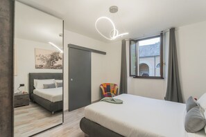 Apartamento, vista para o lago (1 Bedroom) | 1 quarto, roupa de cama
