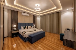 Villa, varanda, vista para a piscina | 1 quarto, roupa hipoalergénica, camas de colchão pillowtop