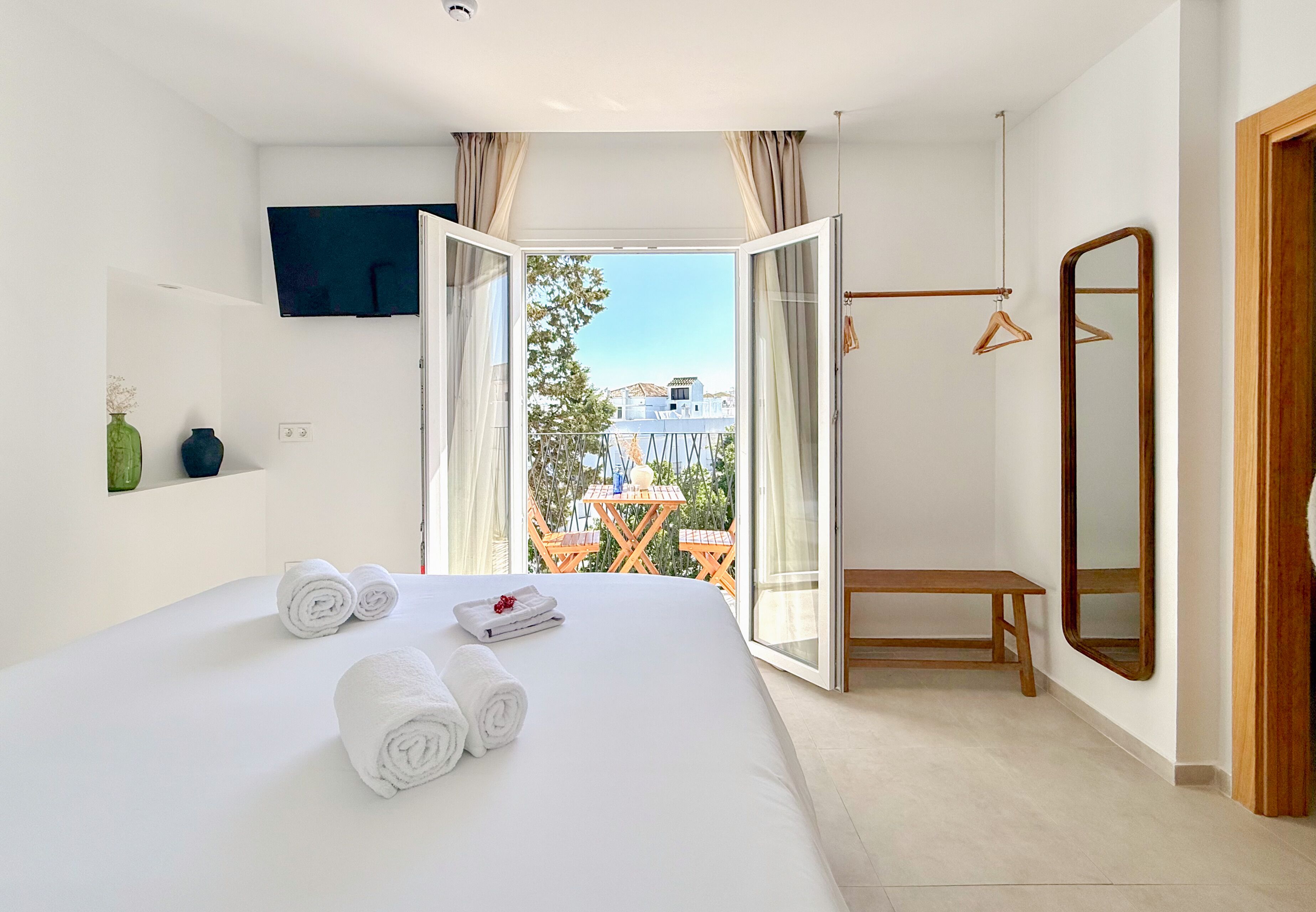 Quarto Duplo Deluxe, vista para a piscina | Vista do quarto