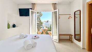 Quarto Duplo Deluxe, vista para a piscina | Vista do quarto
