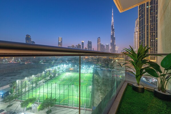 &Burj - Deluxe 2BHK Burj Views Apartment in Downtown Reviews, Deals ...