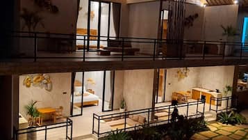 Quarto Duplo Deluxe, vista para a piscina | Cofre no quarto, Wi-fi grátis