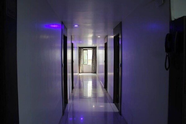 Hotel Saffron - Chikhli