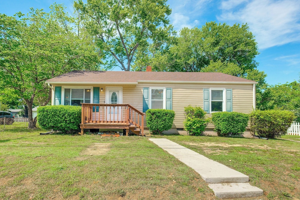 3 Mi To Historic Dtwn: Hopewell Home W/ Yard - Fort Lee, VA