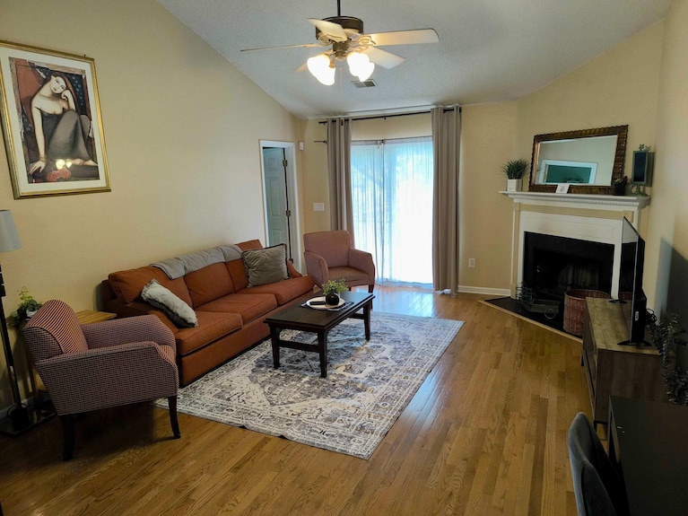 5min To Lake & 20 To Columbia - Aerie Oaks Cottage - Lexington, SC
