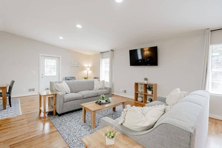 Mins To Usc, Hospital, Zoo! Columbia Duet-unit B - Lexington, SC