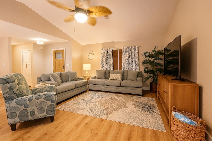 Quiet 2br Coastal Getaway Near Pine Island Beach & Weeki Wachee - Spring Hill